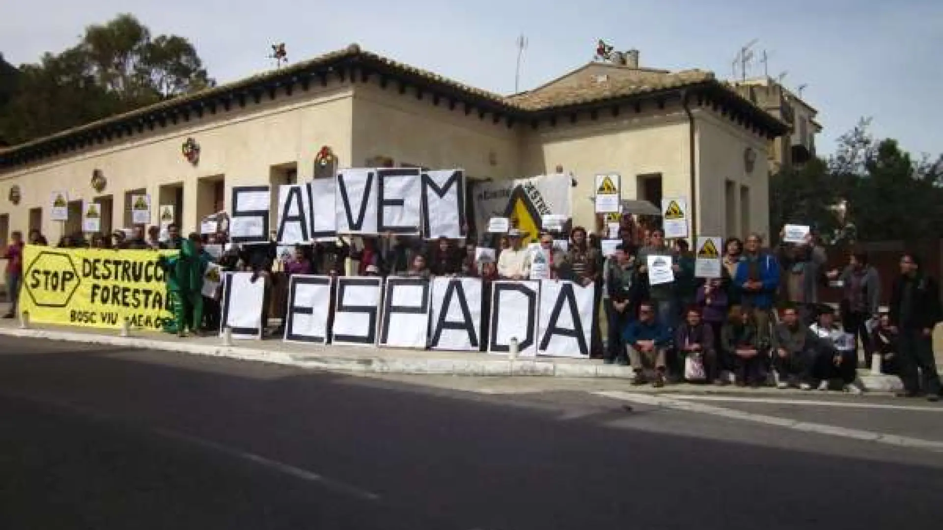 Bosc Viu denuncia los "destrozos forestales" realizados por Medio ...