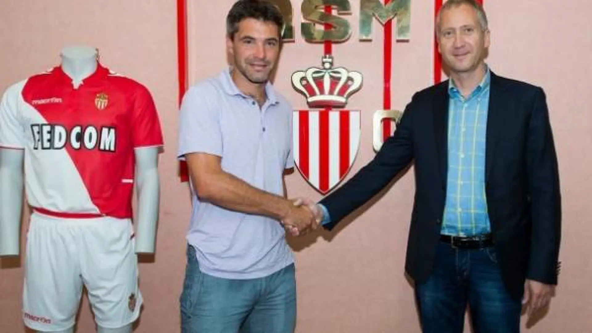 Toulalan ficha por el Mónaco