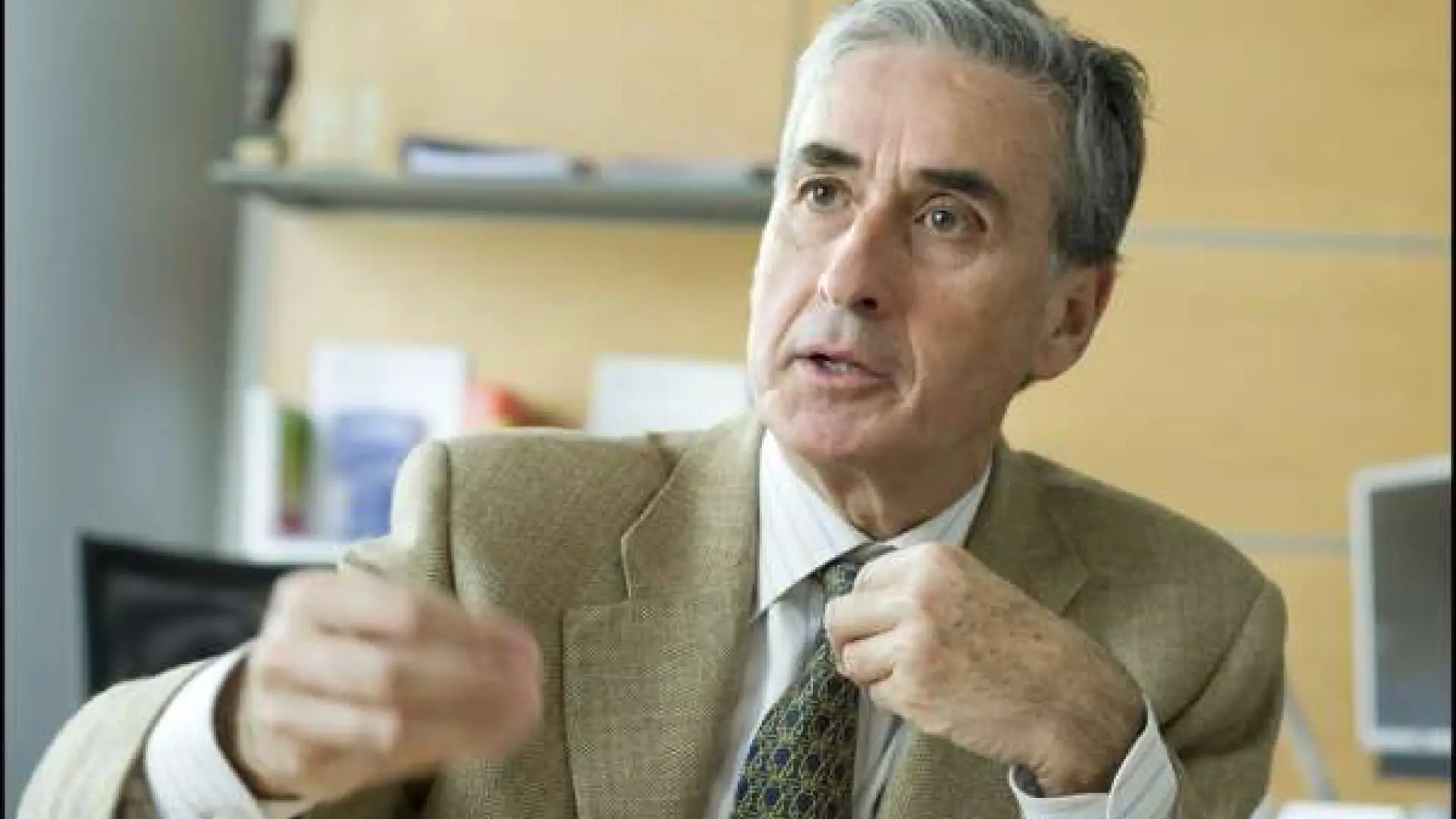 Jáuregui apuesta por un Senado de 90 miembros elegidos y pagados por ...