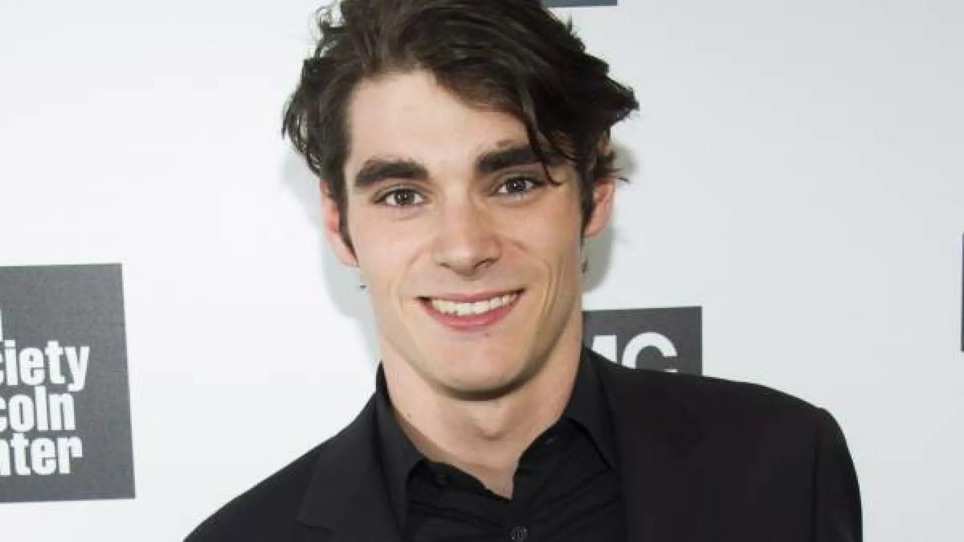 Walter Jr., el hijo del protagonista de 'Breaking Bad', ya tiene nueva ...