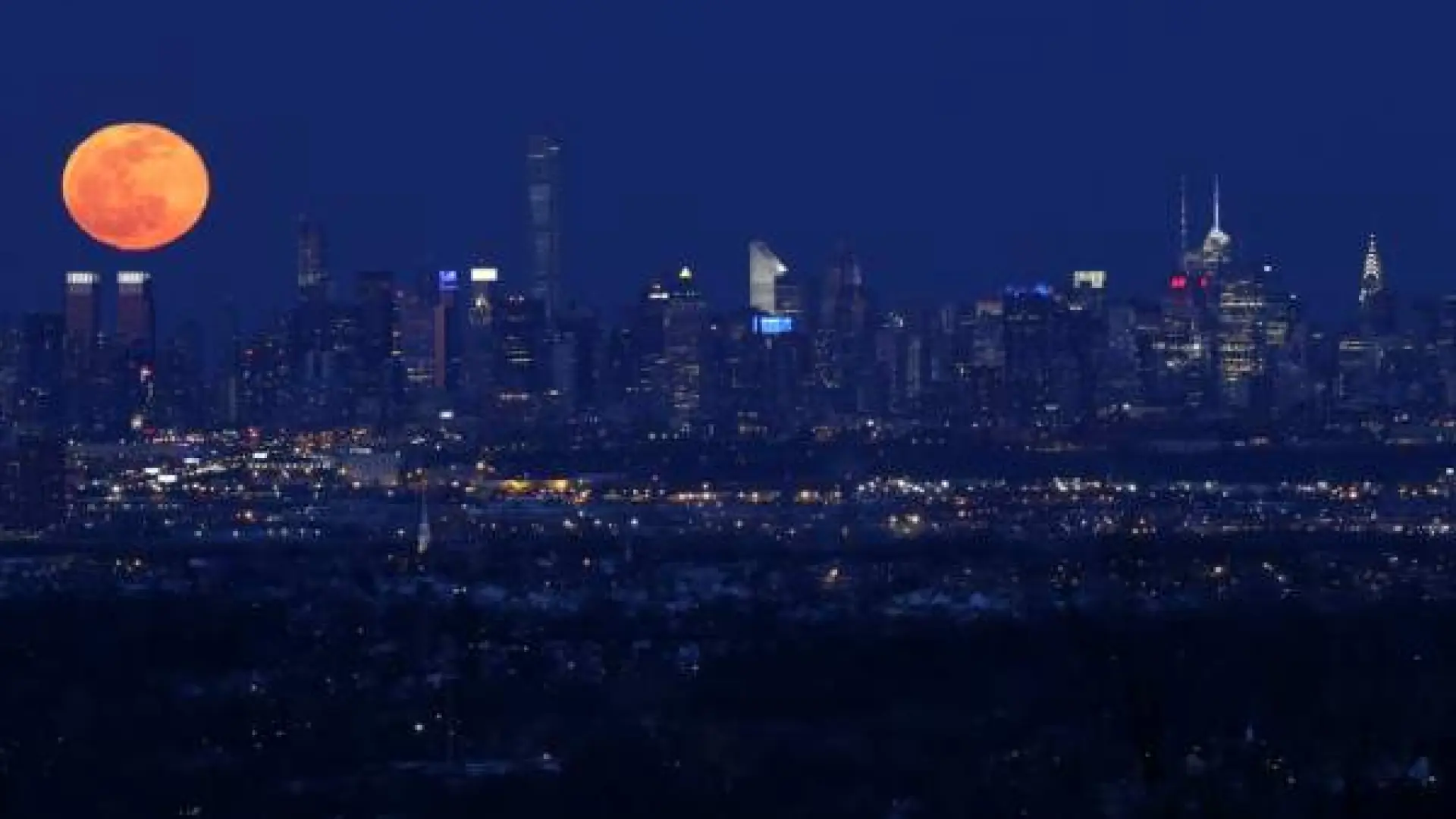 ¿Cuántos años tiene la Luna?