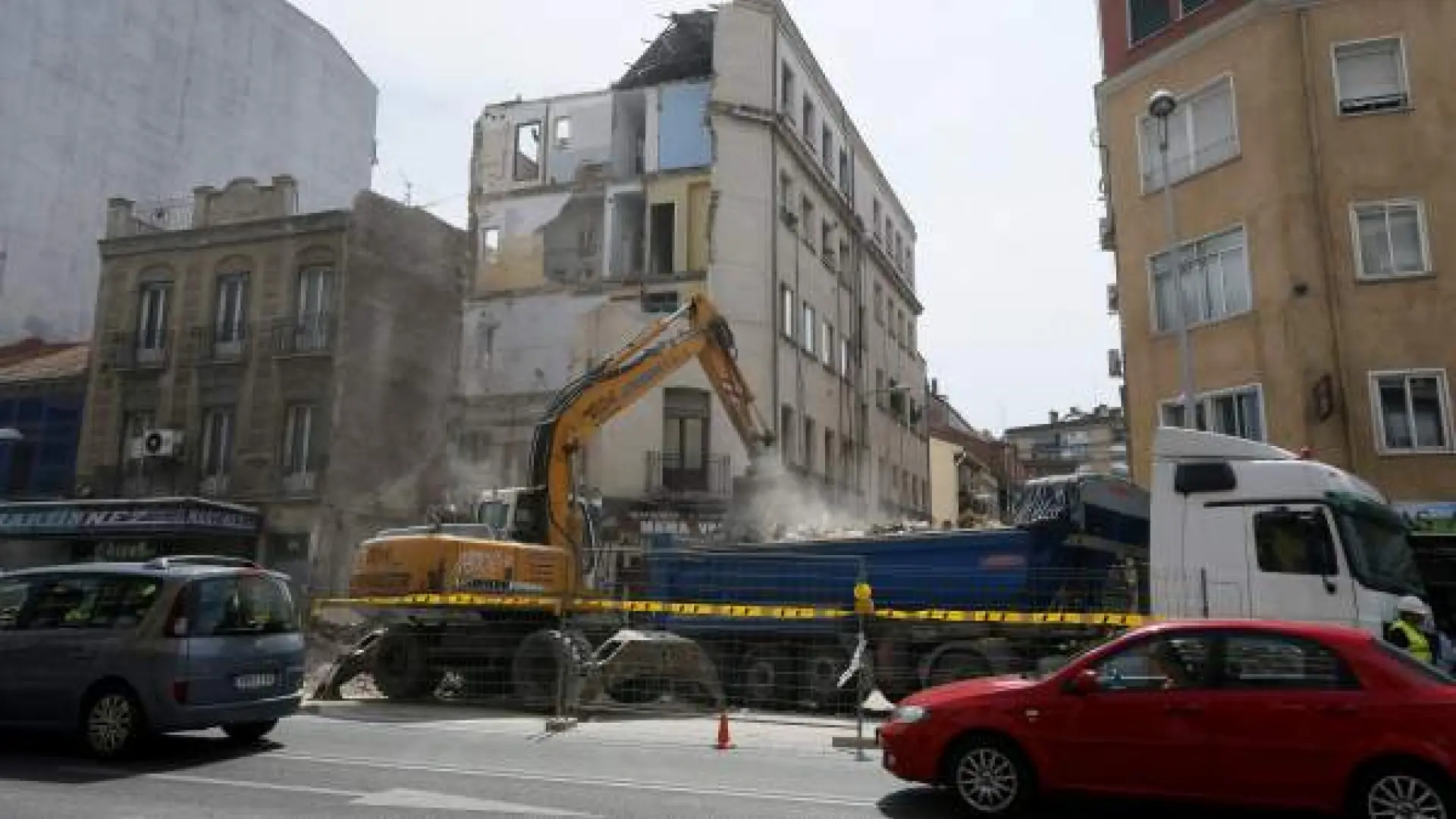 El derrumbe del edificio de Madrid se produjo por la fatiga de materiales y no por retirar un pilar