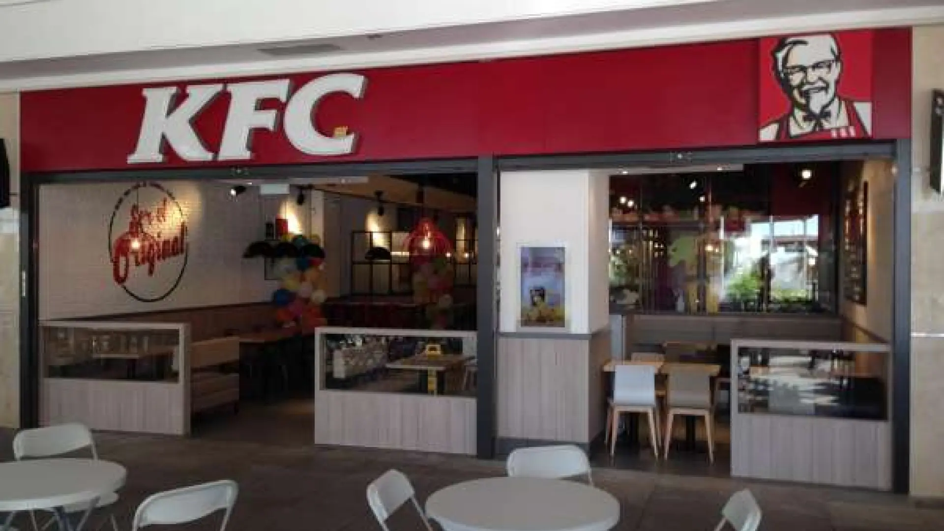 KFC abre su primer restaurante en Tenerife