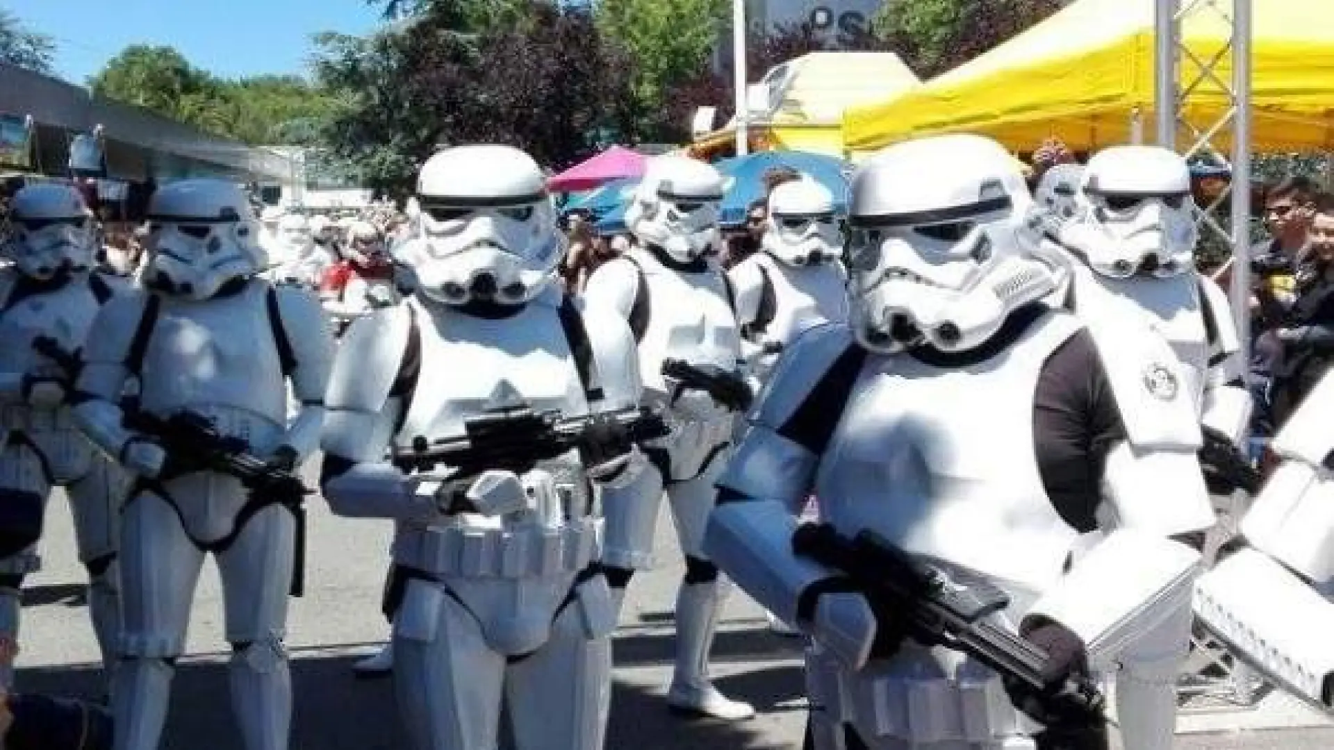 Los personajes de 'Star Wars' recorrerán el centro de Sevilla el 4 de ...