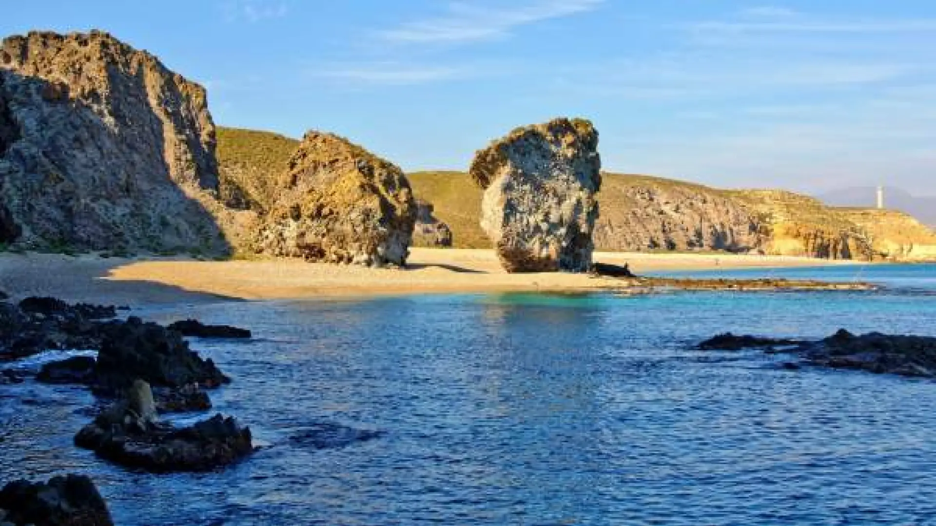 Doce de las mejores playas españolas que debes visitar en otoño