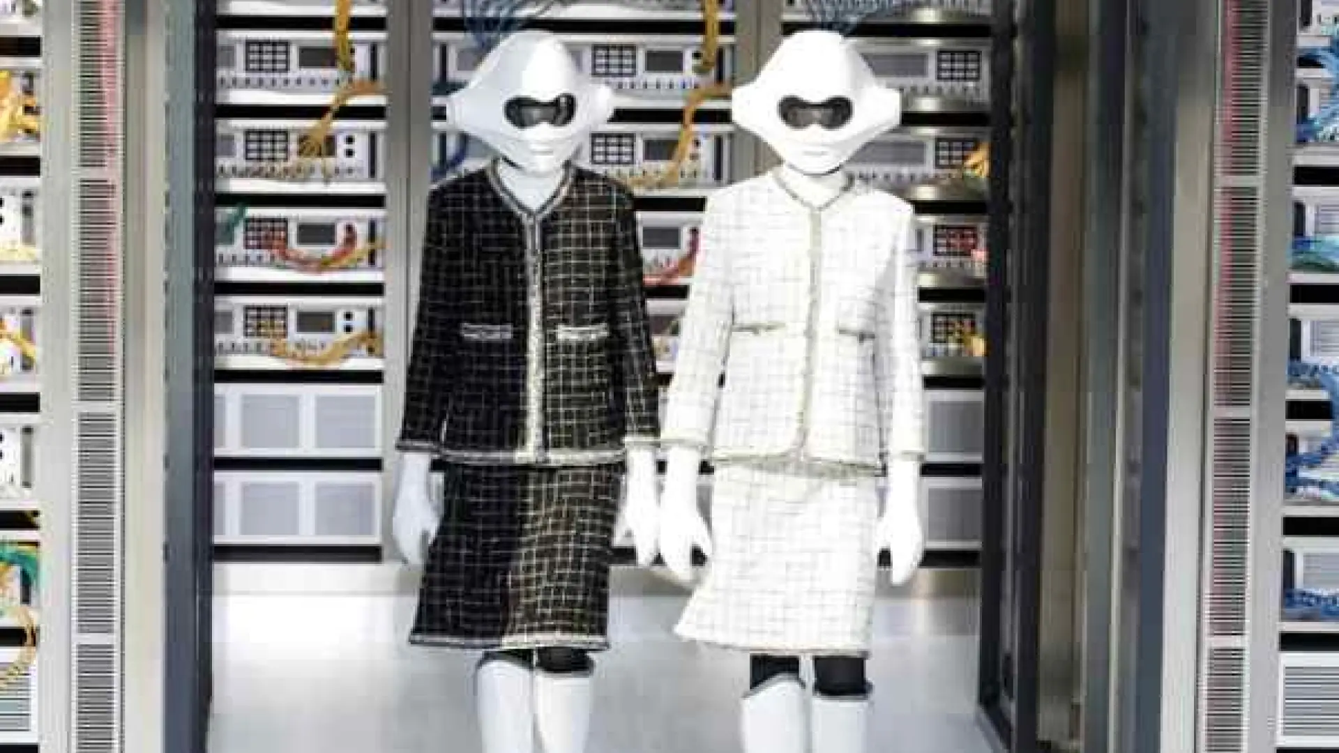 Los robots de Chanel arrasan en la Semana de la Moda de París