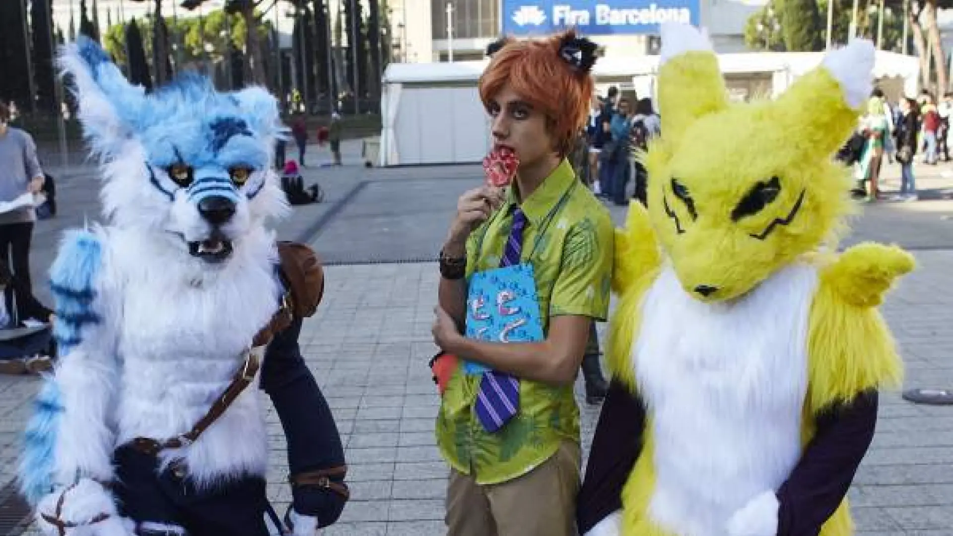 Colas kilométricas y los creadores de Pokémon en la inauguración del ...