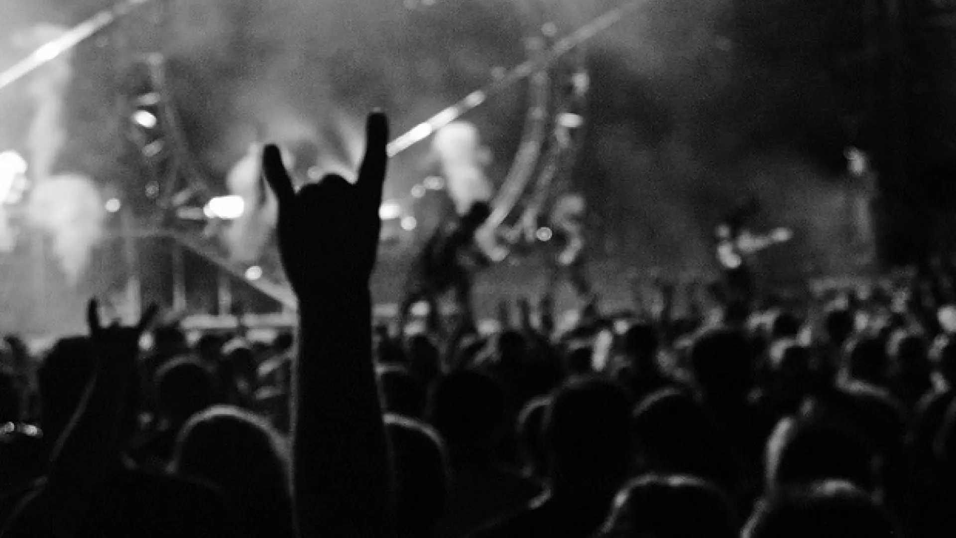 ¿De dónde proviene hacer el ‘signo de los cuernos’ en el mundo del rock?