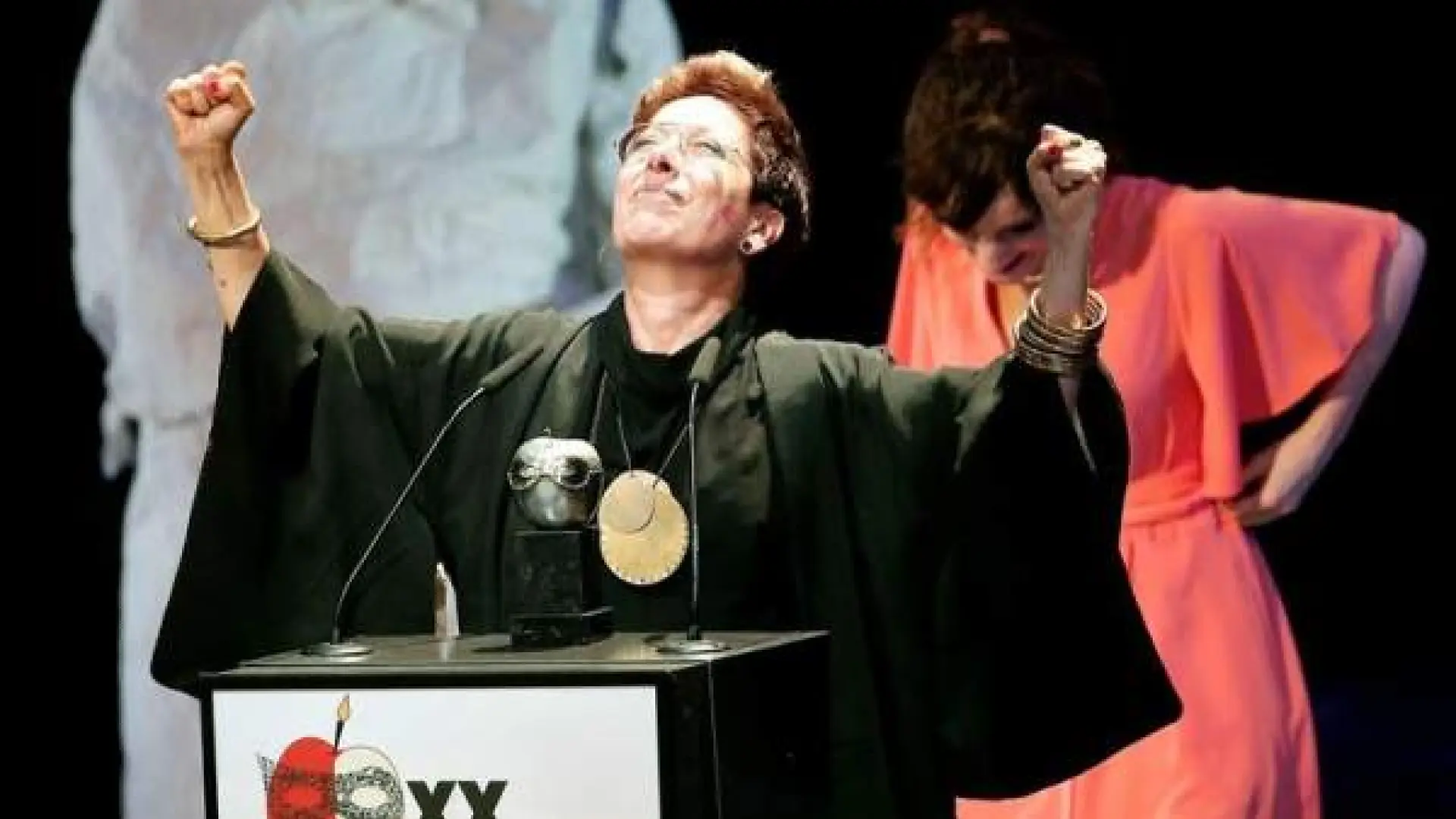 La danza de 'Oksara' y 'Caída del cielo' triunfa en los Premios Max