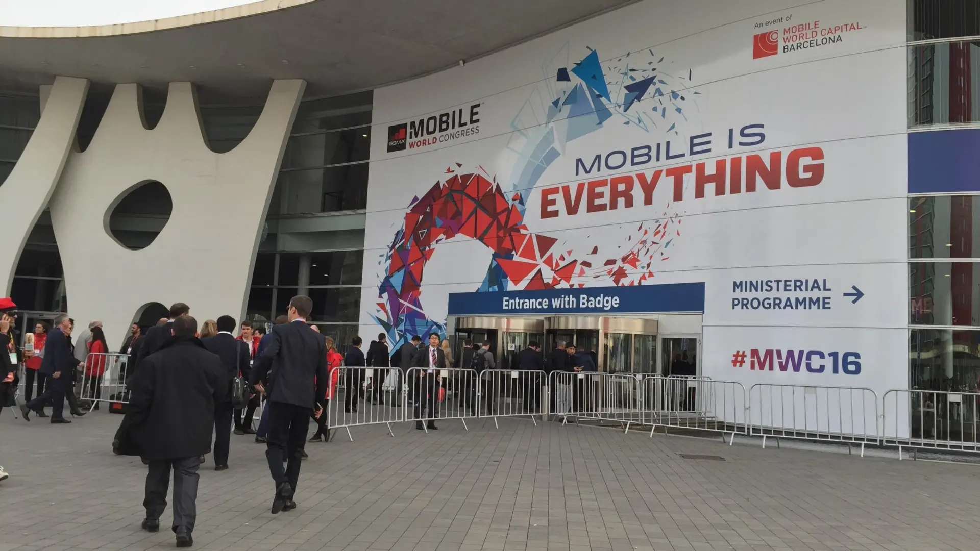 Takashi Niino (Nec), Reed Hastings (Netflix) y John Martin (Turner) en el MWC 2017