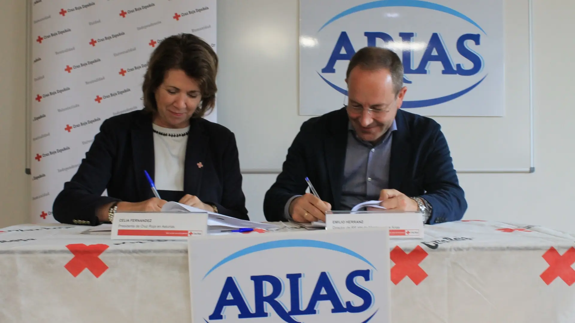 Cruz Roja y Mantequerías Arias firman un convenio para la inserción de mujeres en dificultad social