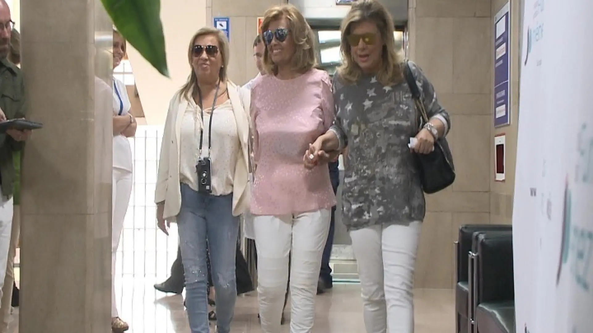 María Teresa Campos recibe el alta hospitalaria tras casi diez días ingresada por un cuadro de ...