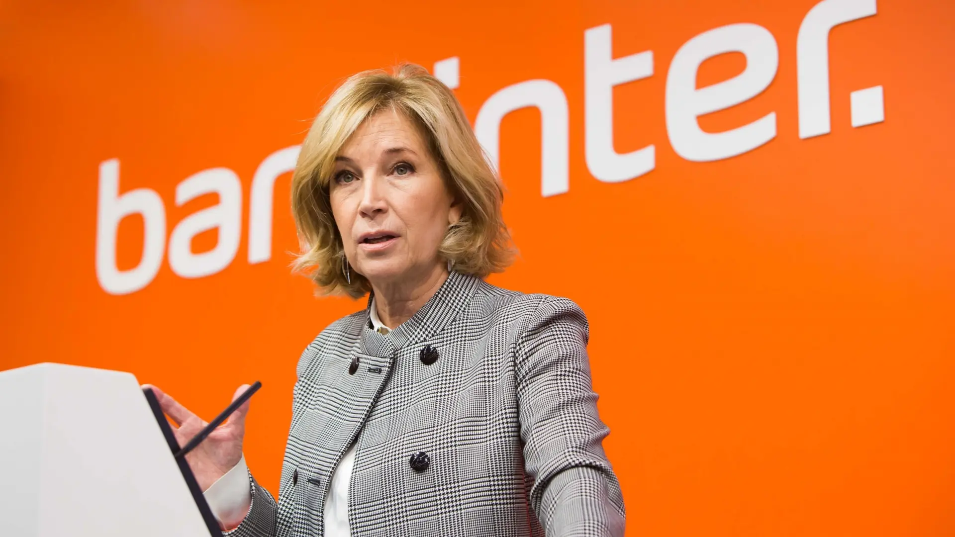 Los ingresos que aporta el cliente digital a Bankinter son un 17% ...