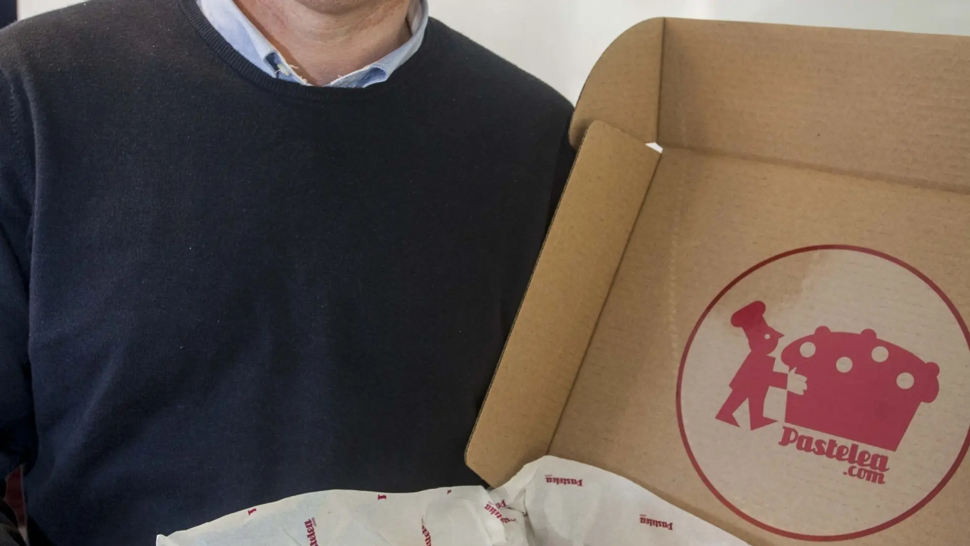 Pastelea reparte a domicilio más de 8.000 productos de 200 pastelerías ...