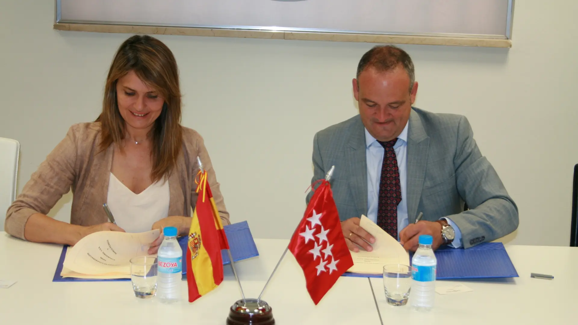 Avalmadrid y Banco Pichincha firman un convenio para financiar a PYMES madrileñas