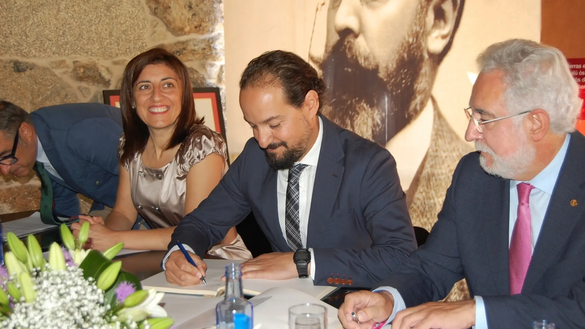 Hijos de Rivera recibe el Premio Celanova Casa dos Poetas por ”llevar ...