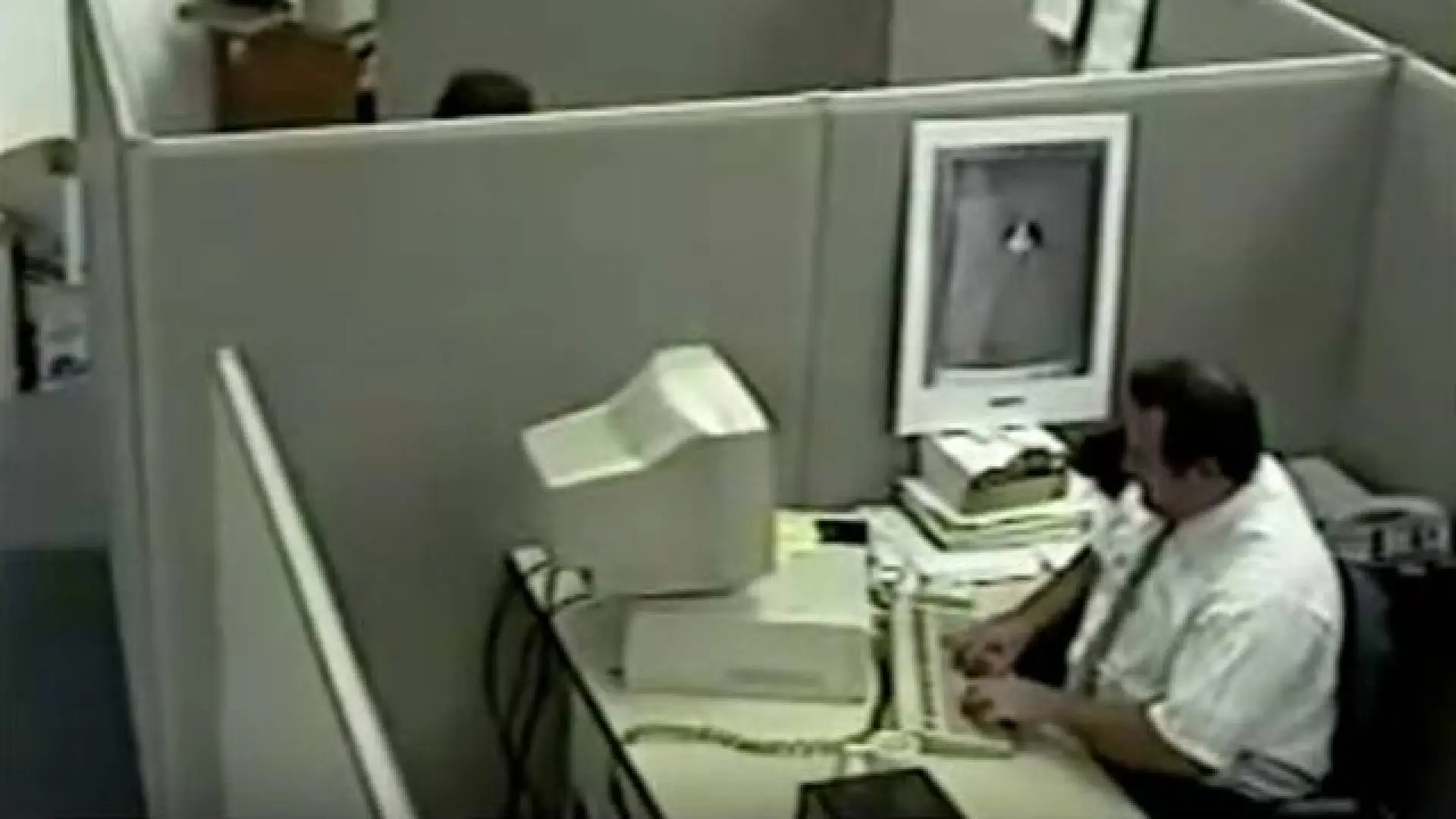 Se cumplen 20 años de 'Bad day', el primer vídeo viral de la historia