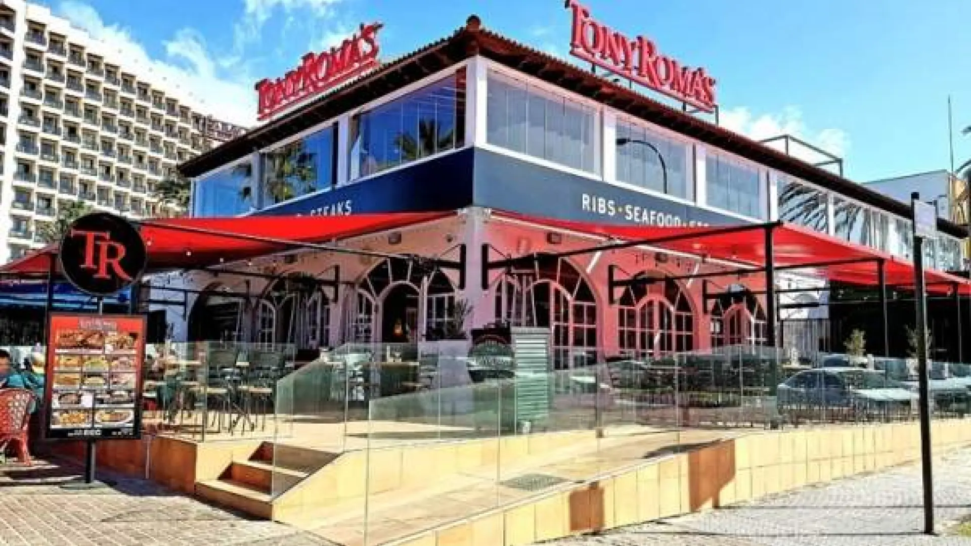 Tony Roma's abre su mayor restaurante del mundo en Playa de Las ...