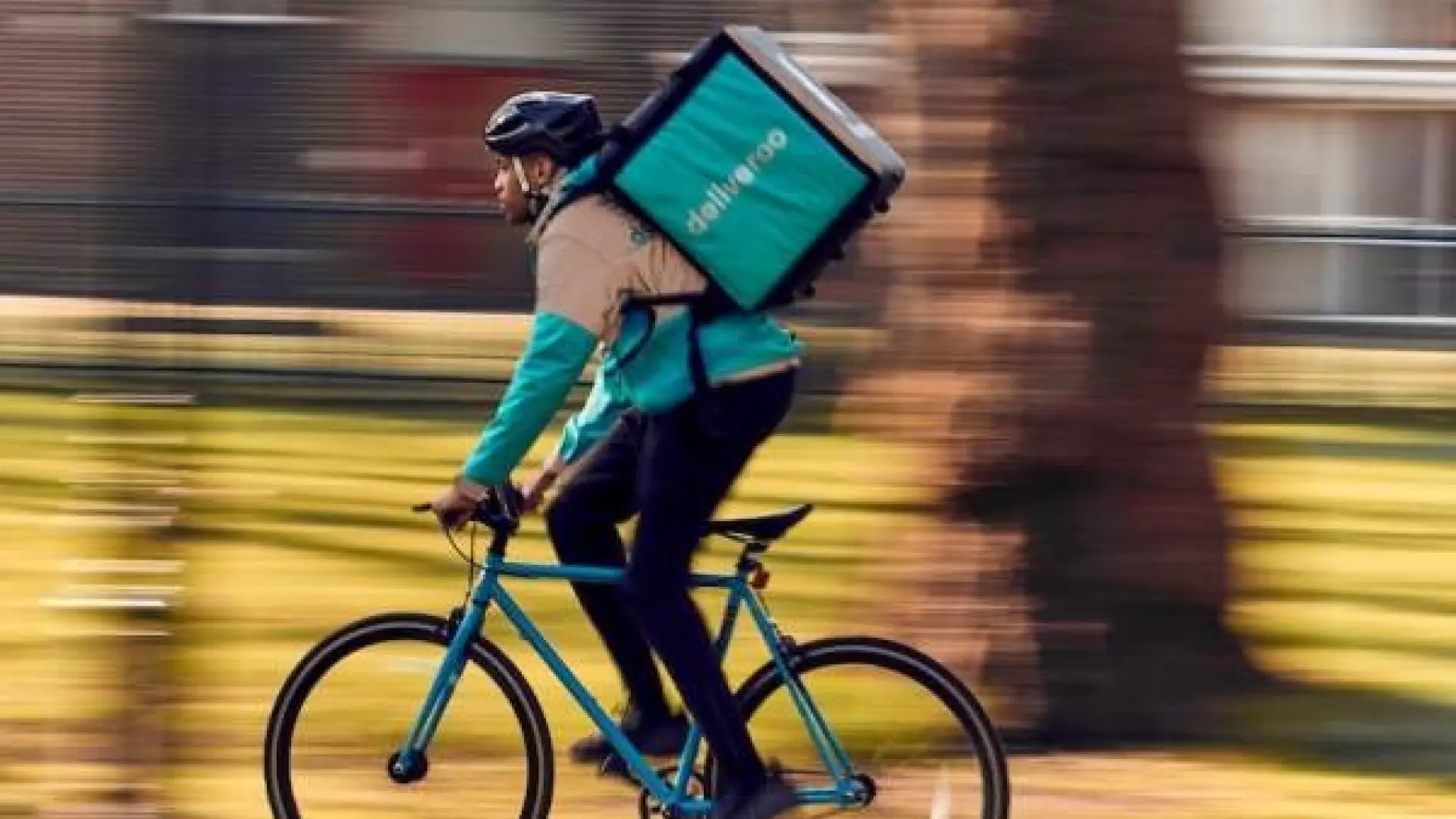 Deliveroo asegura que sus repartidores cumplen las condiciones para ser ...
