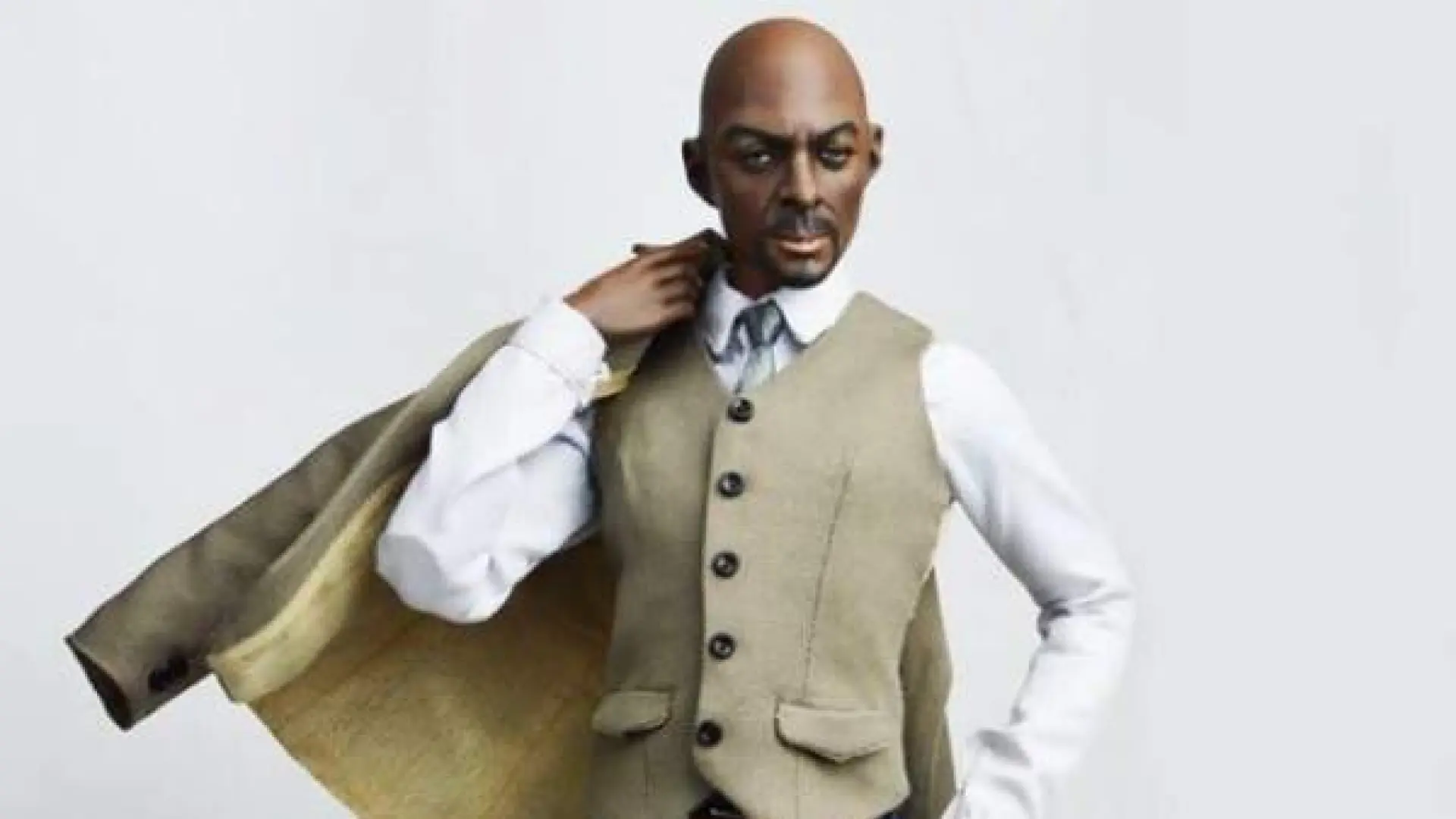 Los fans de Idris Elba se burlan de su versión en muñeco al que ...