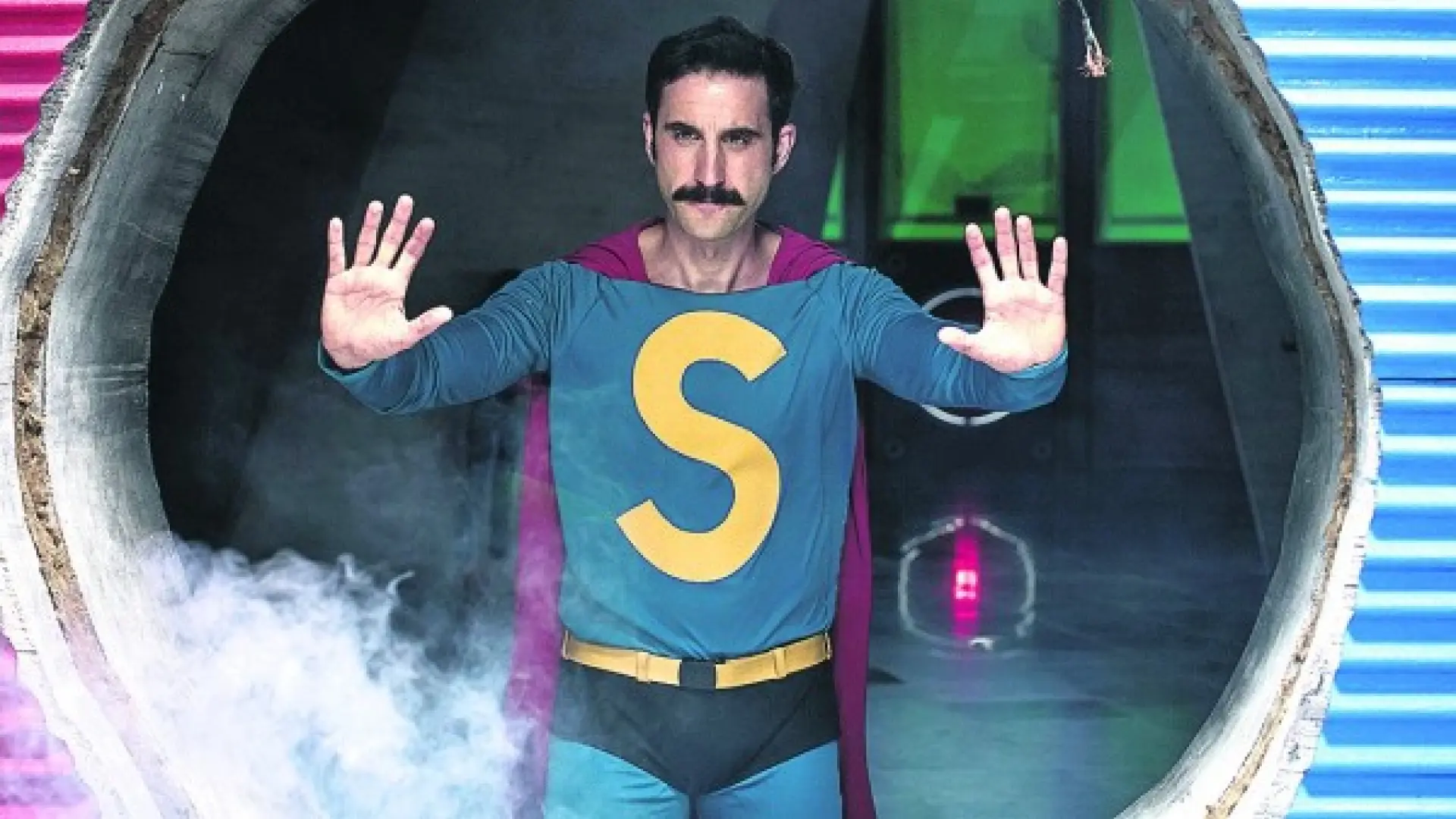 'Superlópez' levanta el vuelo en taquilla por encima de 'Animales ...