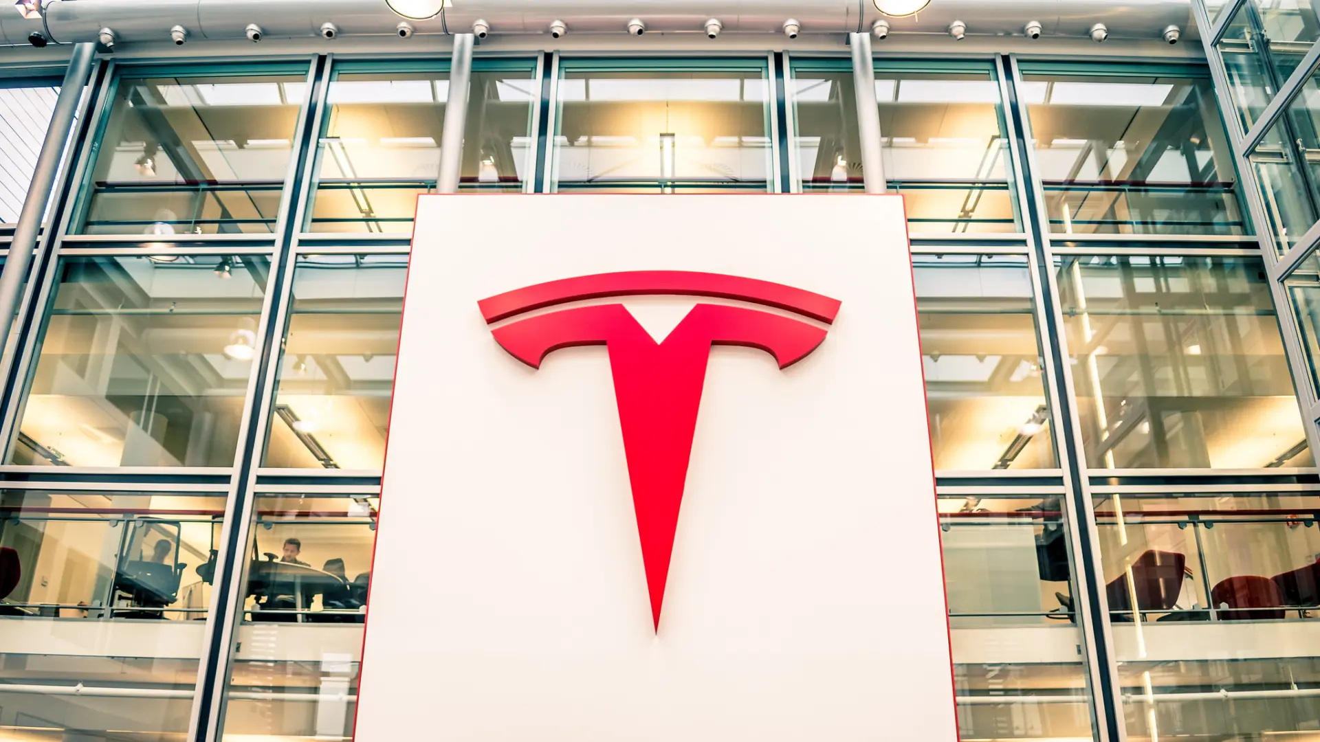 NOTICIAS TESLA - La SEC cerca a Tesla, Snapchat y General Electric por ...