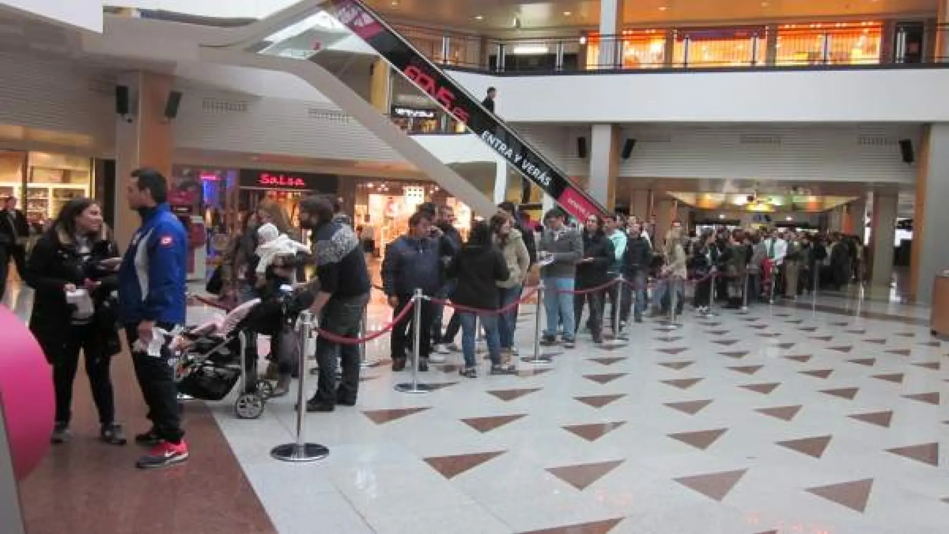 Sonae Sierra y Peter Korbacka compran los centros comerciales Max ...