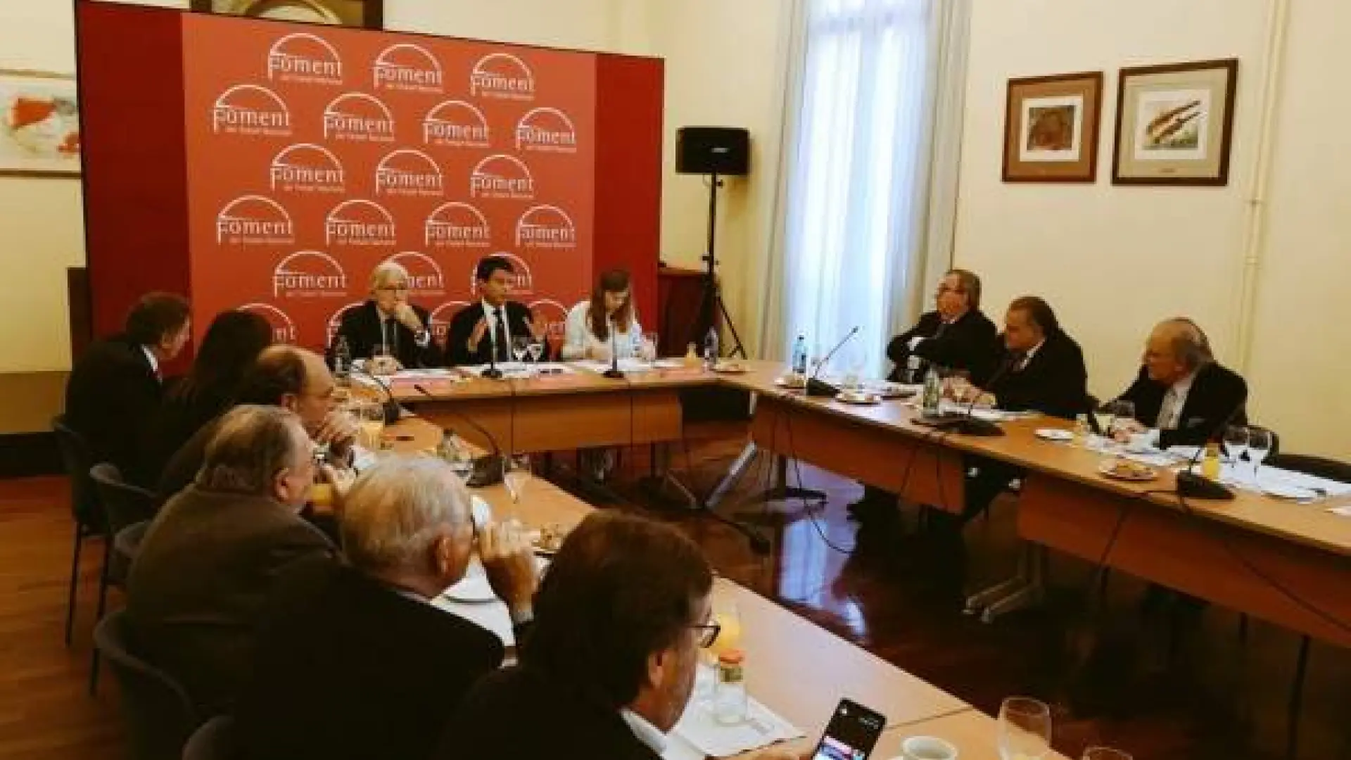 Valls ve "muy grave" la victoria de la ANC en la Cámara de Barcelona