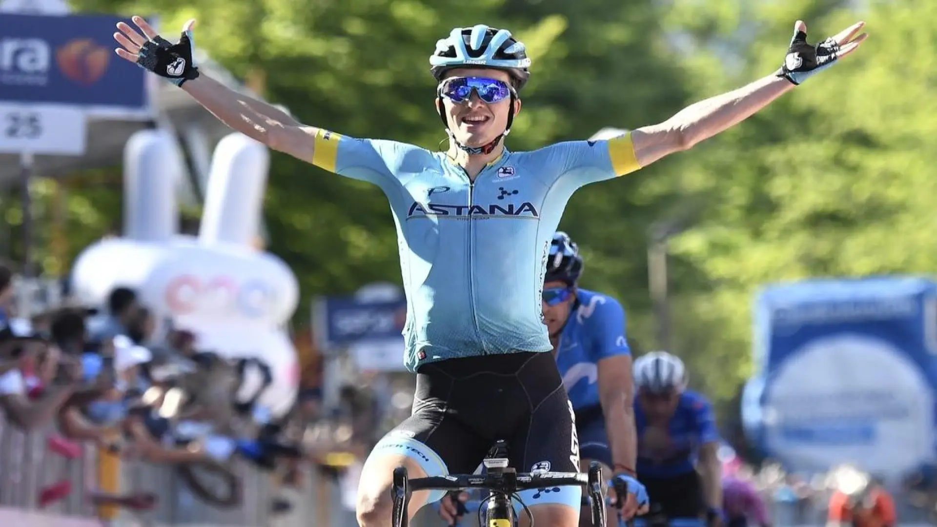 Pello Bilbao reina ante Landa en Monte Avena y Carapaz llegará líder a ...
