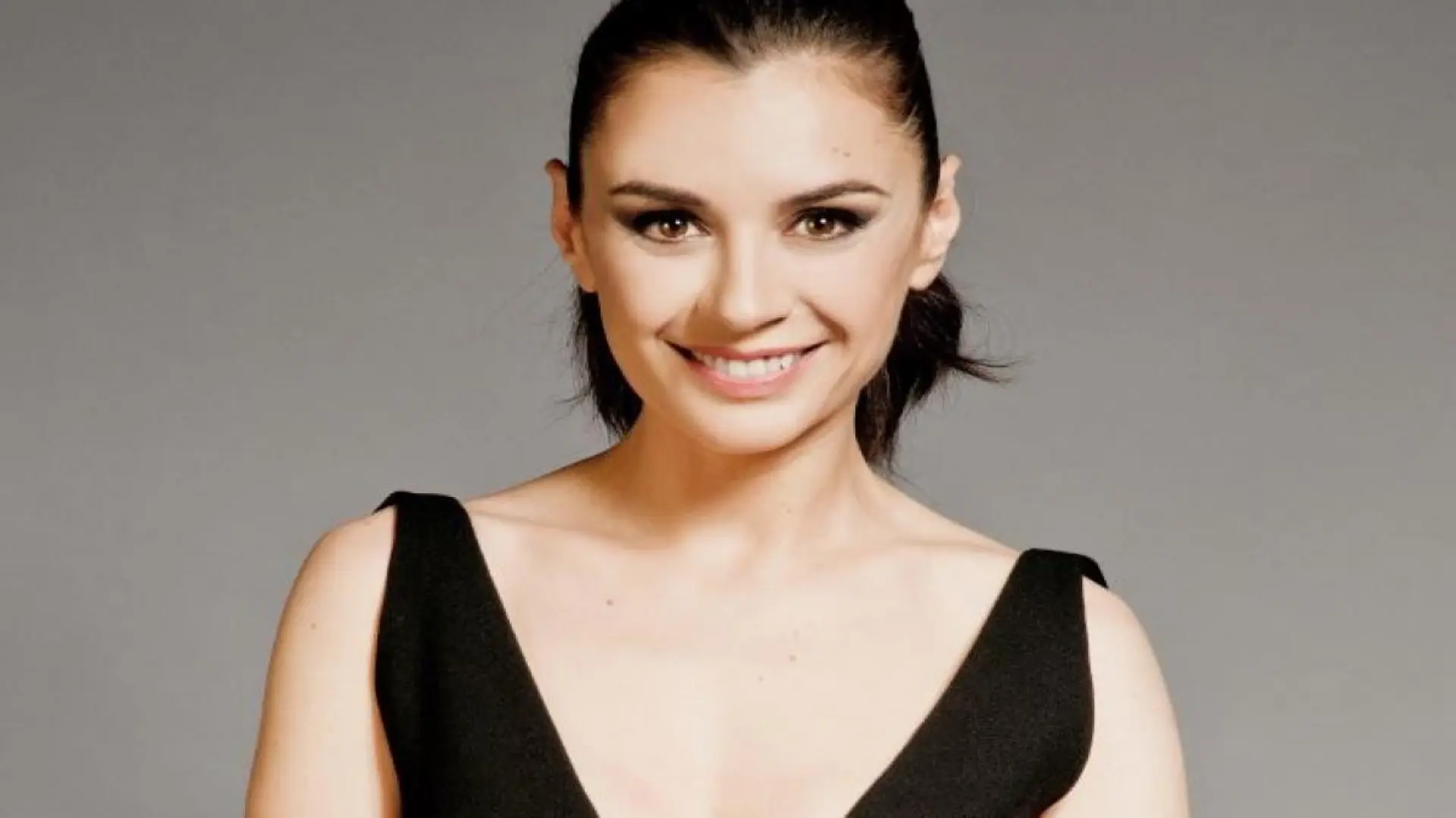 Miren Ibarguren y Carlos del Amor abren el Foro 'Enciende las Redes' de CajaCanarias