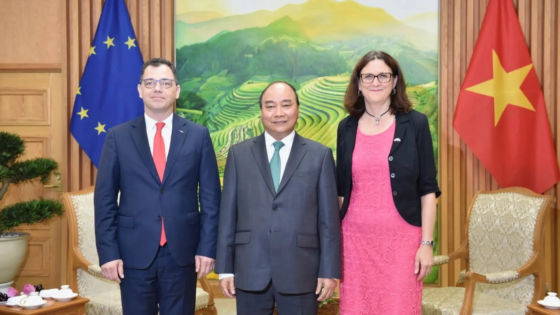 Vietnam Y La Unión Europea Firman Un Acuerdo Histórico De Libre Comercio