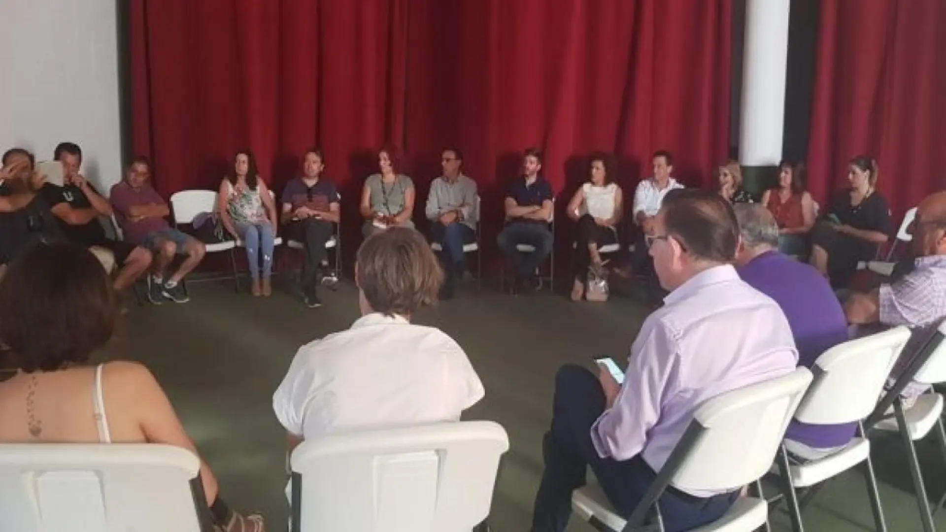 PSOE analiza el futuro de la Sierra, centrado en el turismo, el sector ...