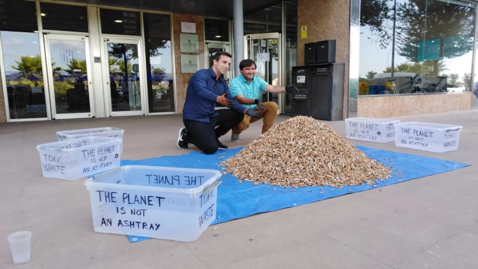 La campaña 'No más colillas en el suelo' prevé recoger 200.000 colillas ...