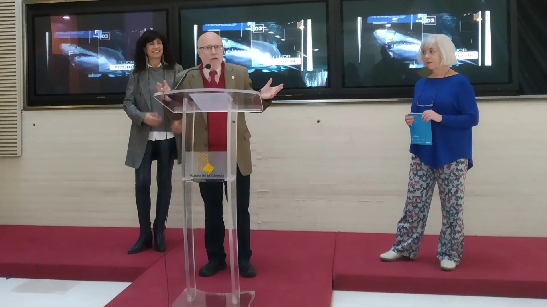 'Átomos bajo el agua', un homenaje a la Tabla Periódica desde las ...