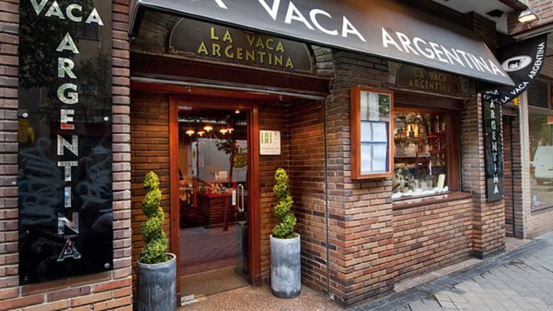 Los restaurantes de La Vaca Argentina cierran sus puertas tras dos ...