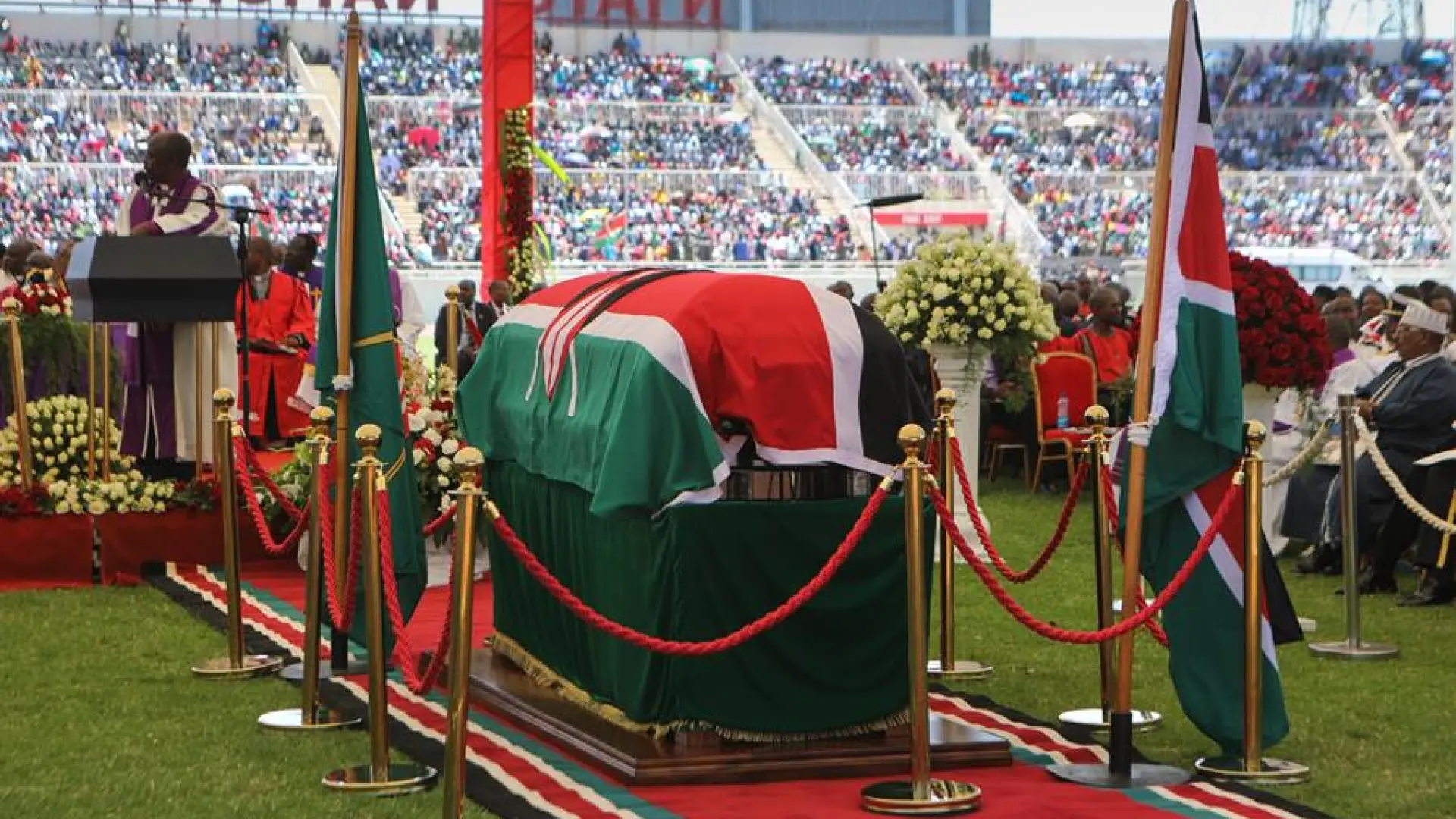 Kenia despide en un multitudinario funeral al expresidente Moi, "un ...