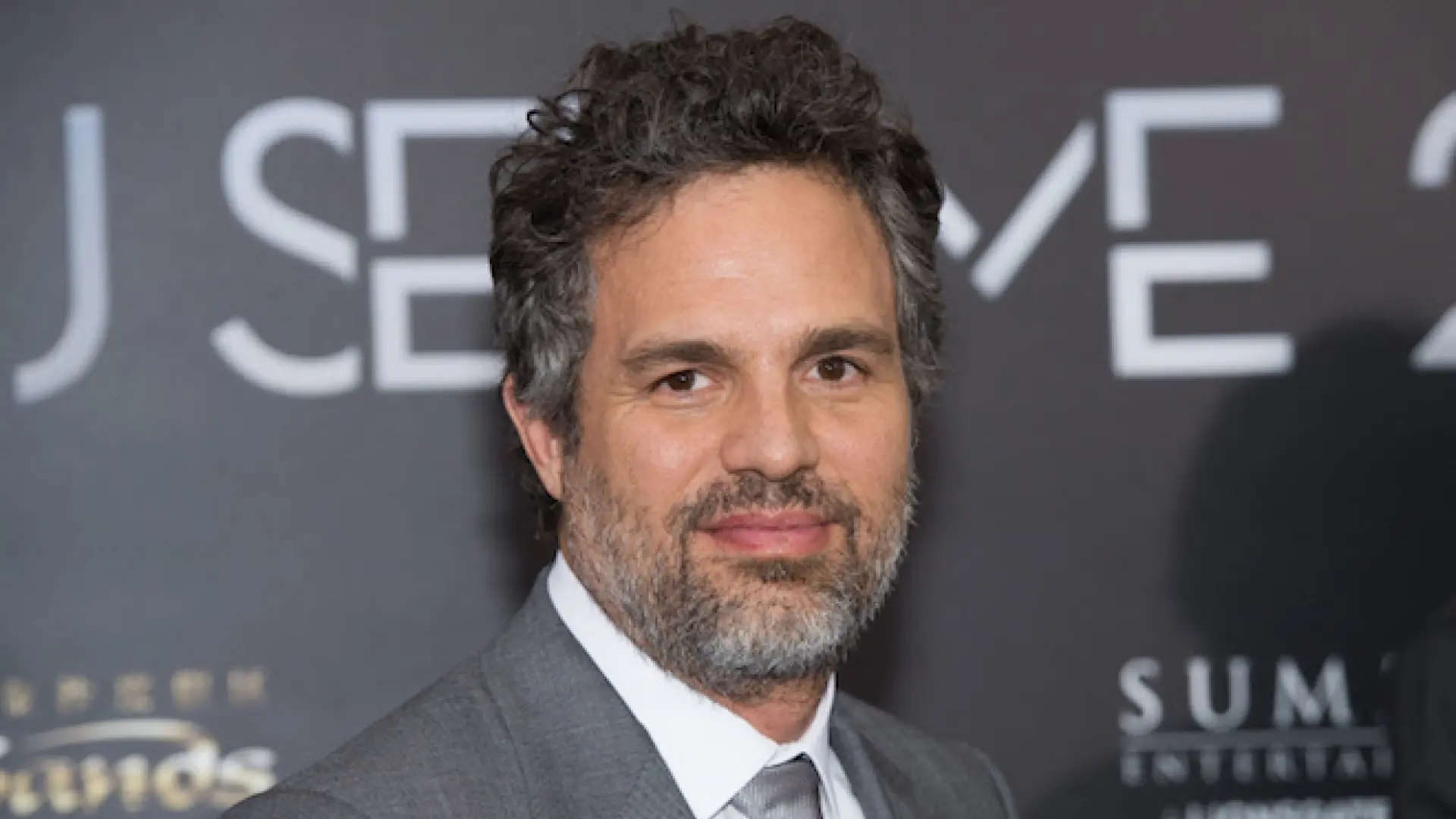 Mark Ruffalo se planta en medio de una boda 'friki' que se encontró ...