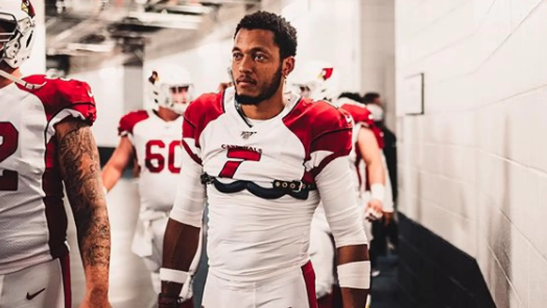 Denuncian por violencia doméstica a Brett Hundley, jugador de los ...