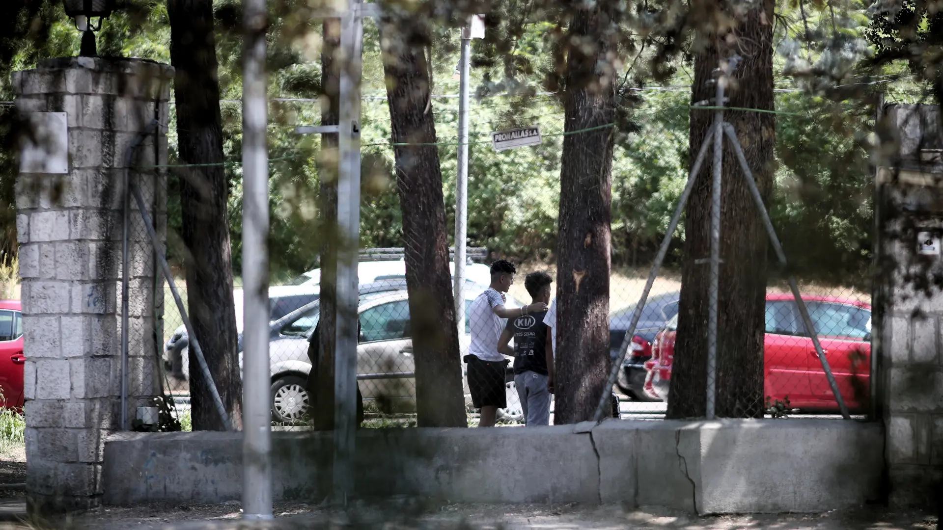 Detenidos 8 menores del centro de acogida de Casa de Campo por amenazar de muerte a la directora ...