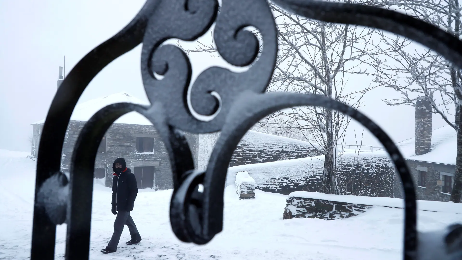 'Bella' pone en riesgo a una veintena de provincias con nieve, olas de ...