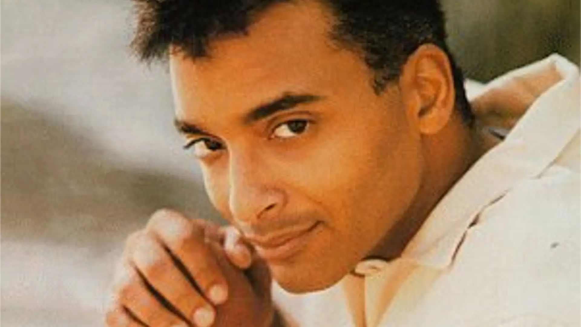 ¿Qué fue de Jon Secada, el de 'Otro día más sin verte'?