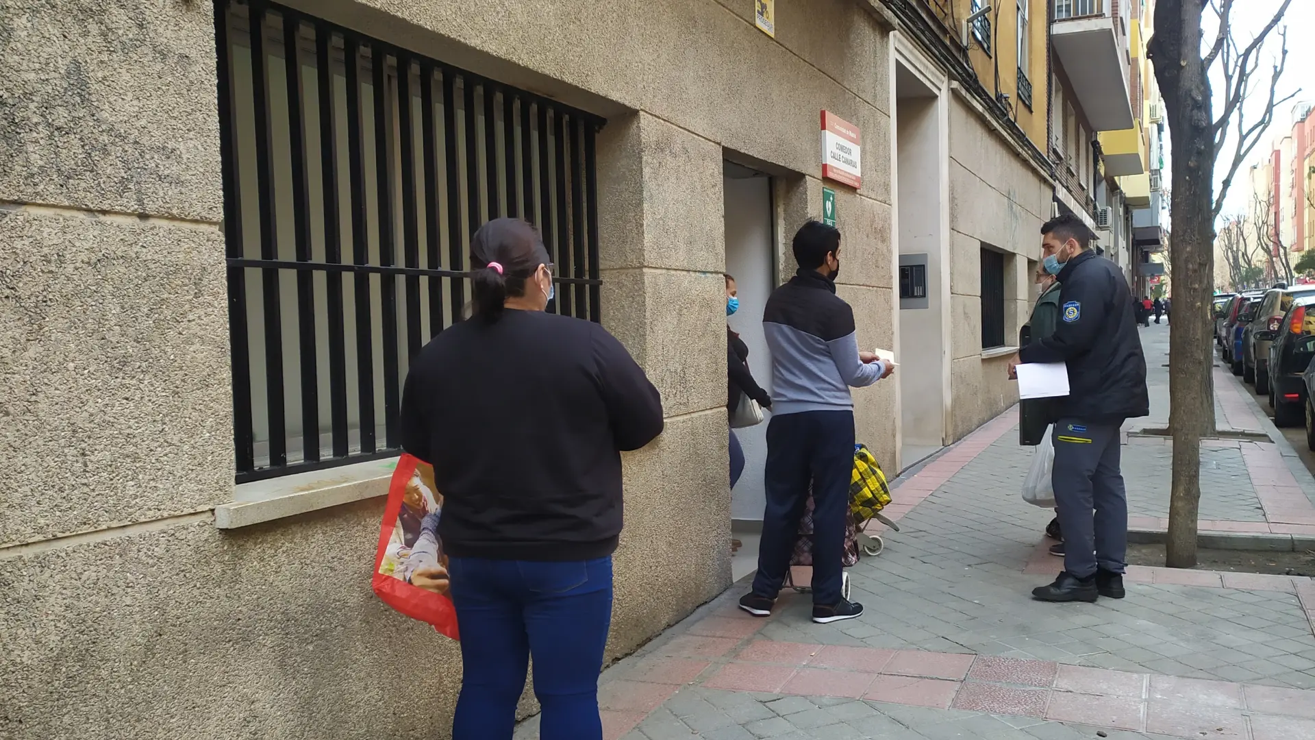 Los servicios sociales de Barcelona atienden a casi 100.000 personas, el 23% más que en 2019
