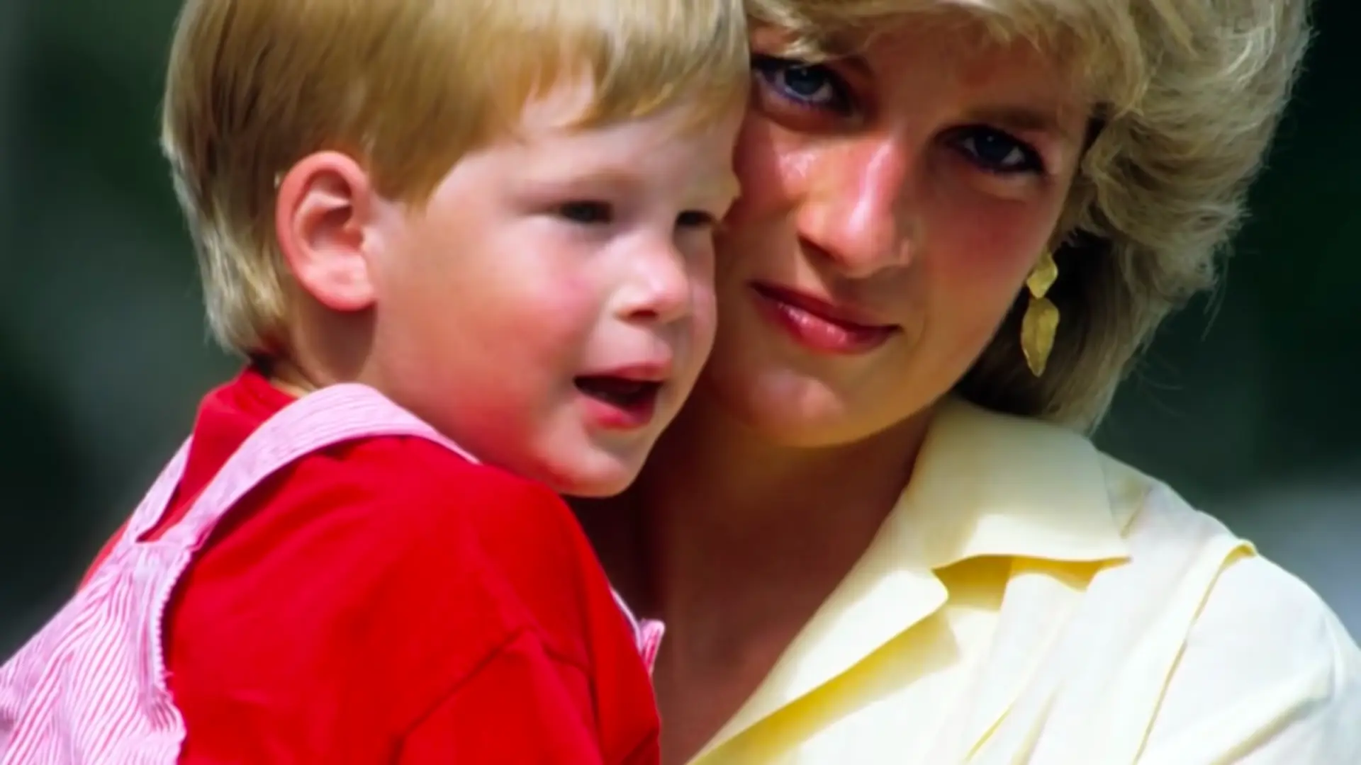 La historia que hay detrás de la foto de Lady Di en la esperada ...