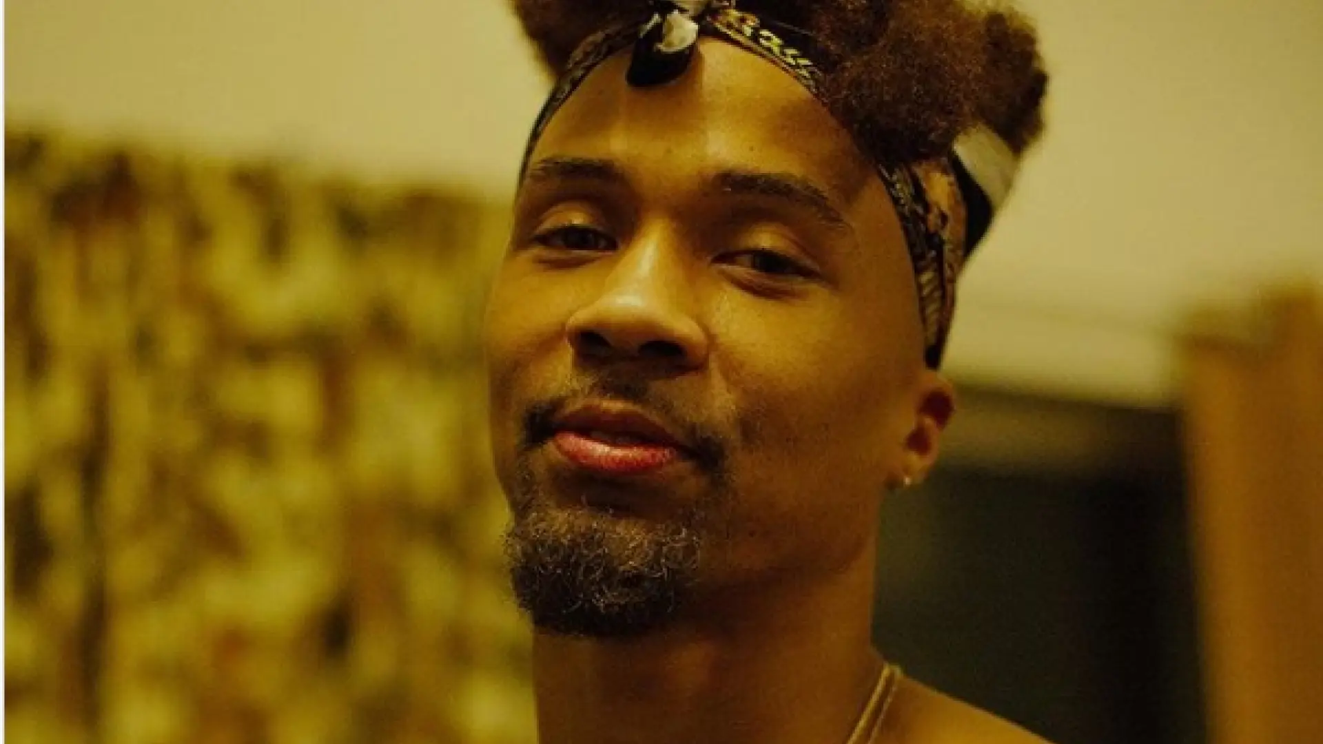 Jonny Good, bajista de Lady Gaga, carga contra el último videoclip de ...