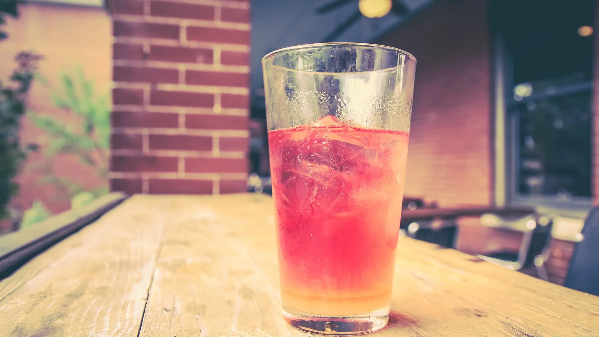 Un curioso estudio sugiere que las bebidas rosas hacen que las personas ...