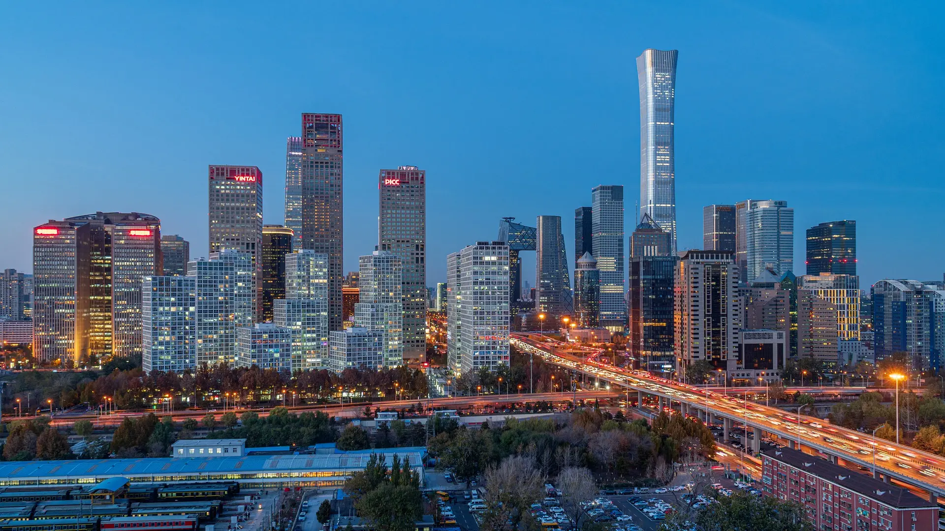 El árbol más antiguo de Pekín vuelve a retoñar