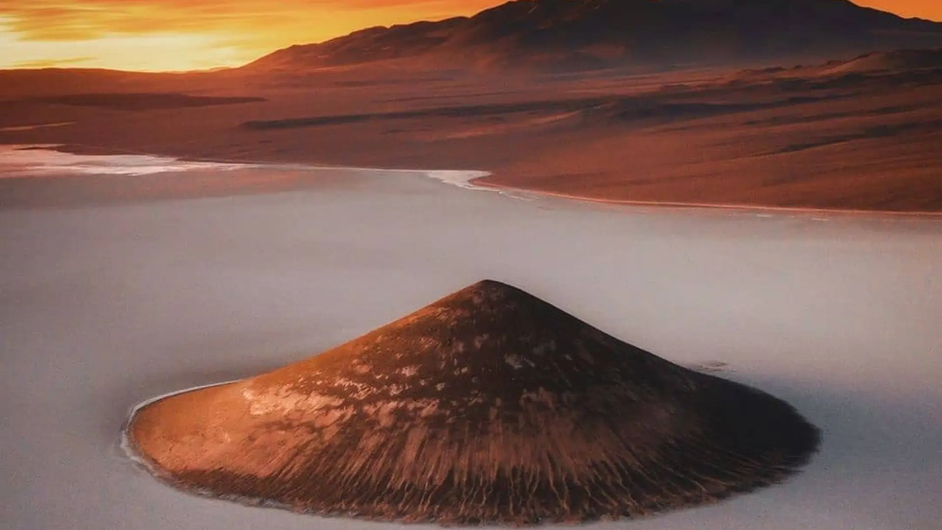 El Cono de Arita: la pirámide natural que sobresale como una de las ...