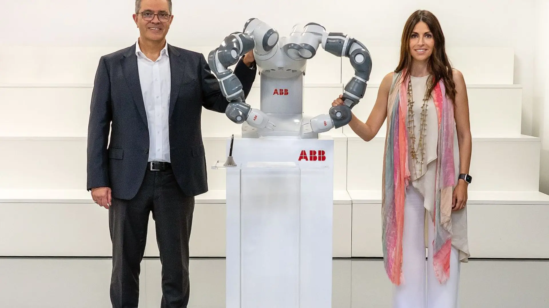 El gigante suizo ABB saca la chequera y se hace con los robots ...