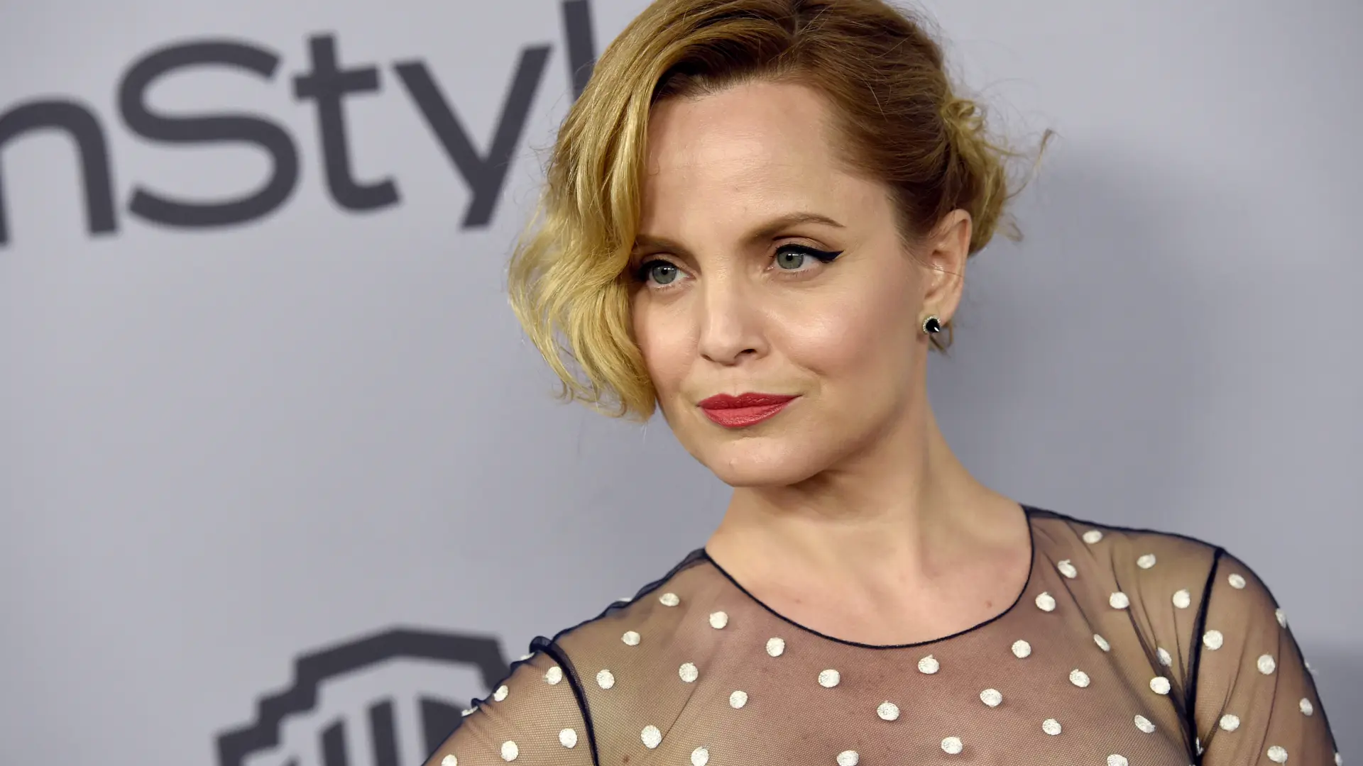 Mena Suvari ('American Beauty') desvela que sufrió abusos sexuales ...