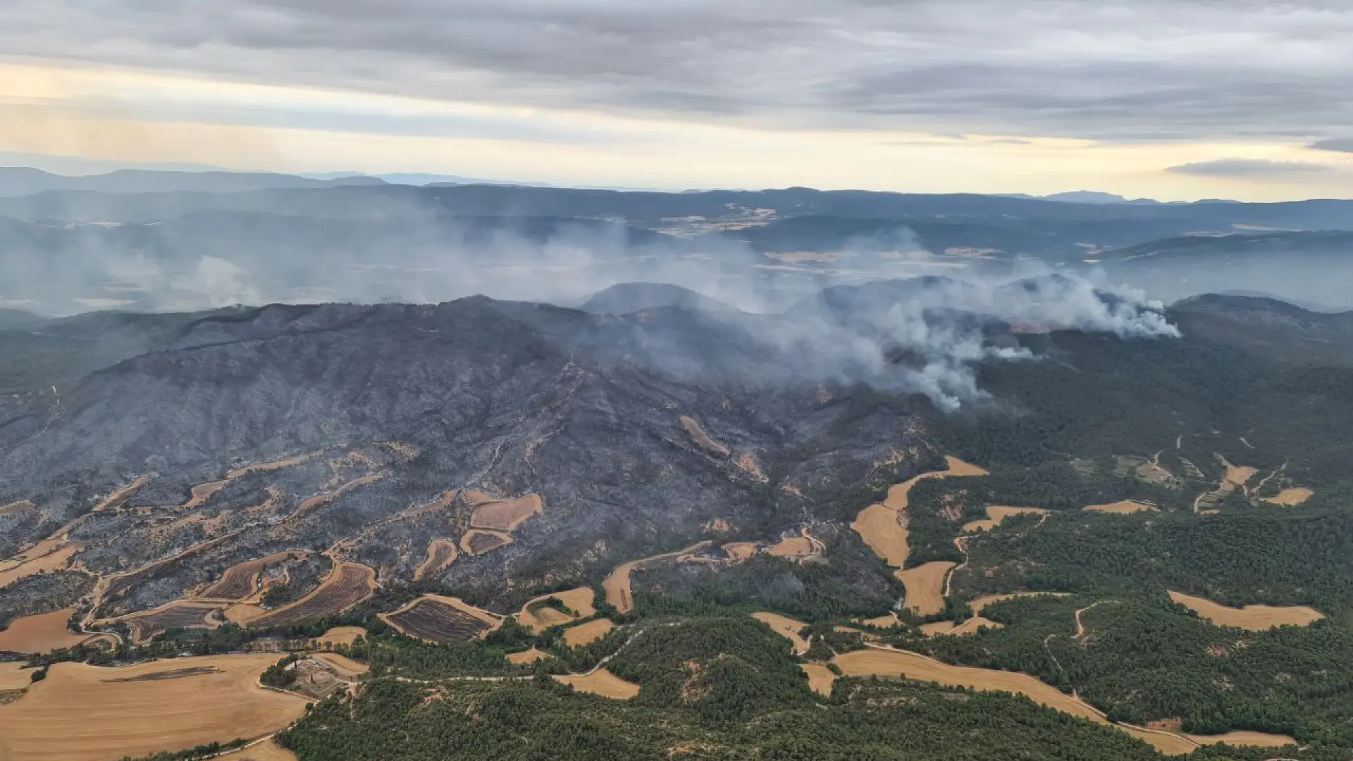 El incendio de Tarragona está controlado pero tardará "días" en estar ...
